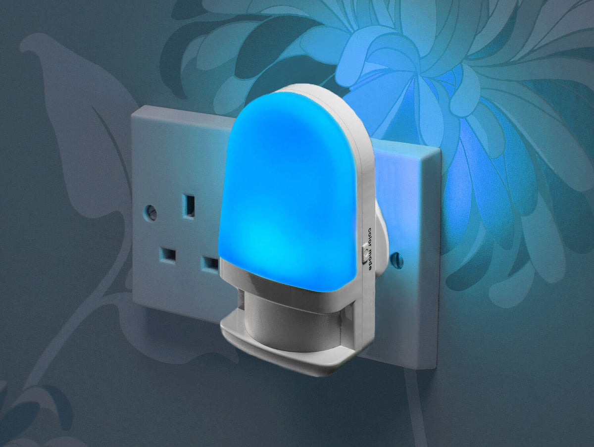 Auraglow Automatic Plug In Colour Changing LED Night Light with Daylig ...